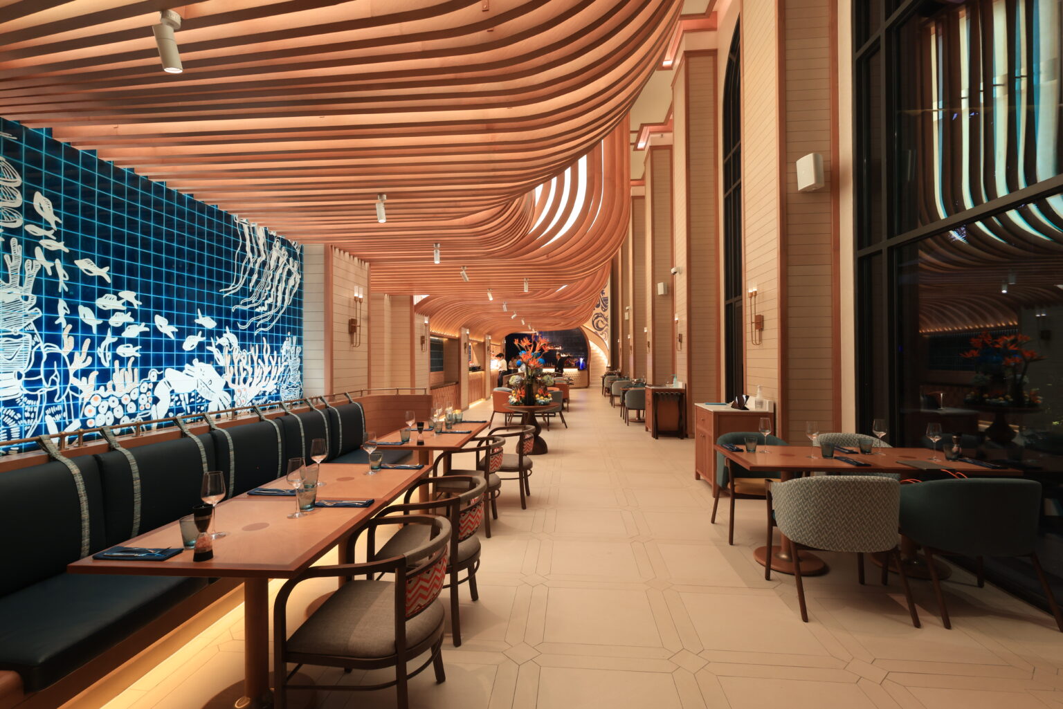 Mediterra Restaurant & Bar: Du ngoạn Địa Trung Hải đa giác quan với địa ...
